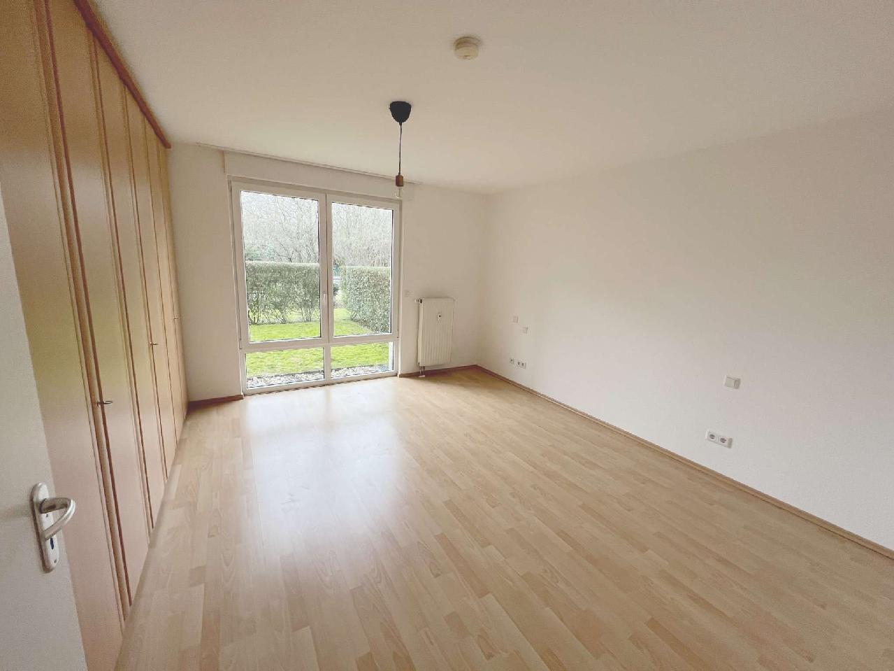 Vermietet! 2-Zimmerwohnung mit Terrasse, kleinem Garten u. EBK in Neuss ...